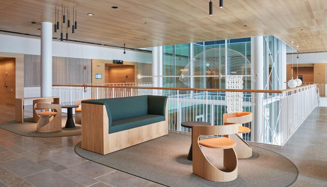 Hållbar inredning och småländsk skogskänsla i Jönköpings Domstol ...